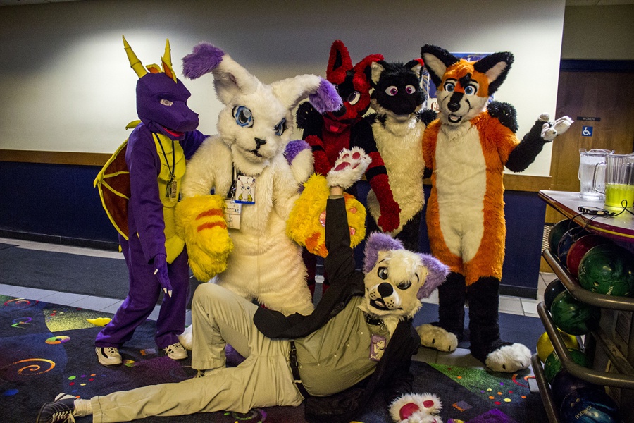 Furry Fandom - WikicharliE